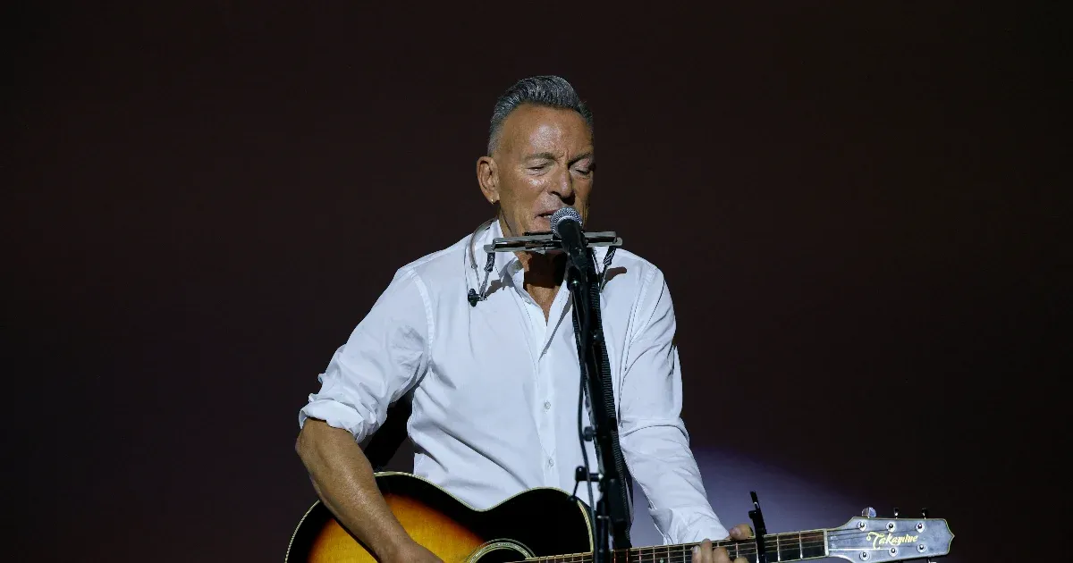 A gestapós párhuzam után „Trump király magánhadseregéről” énekel új ICE ...