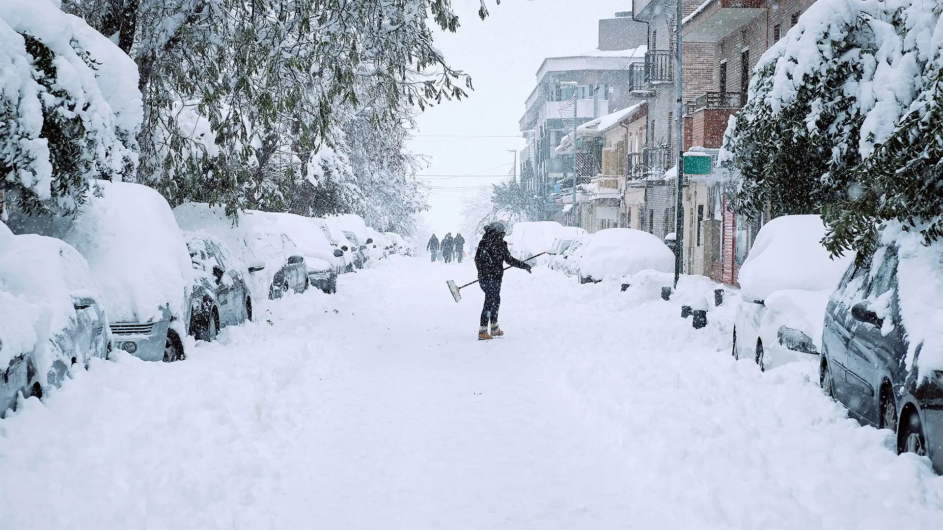 Snow days, call-outs, and paychecks: What employers get wrong every winter