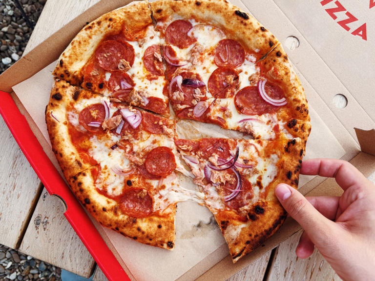 People who grew up in poverty are sharing the things they have today ...