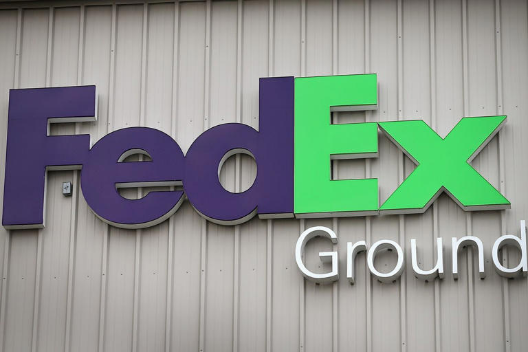 Woman gives birth during work shift at FedEx facility after not knowing ...