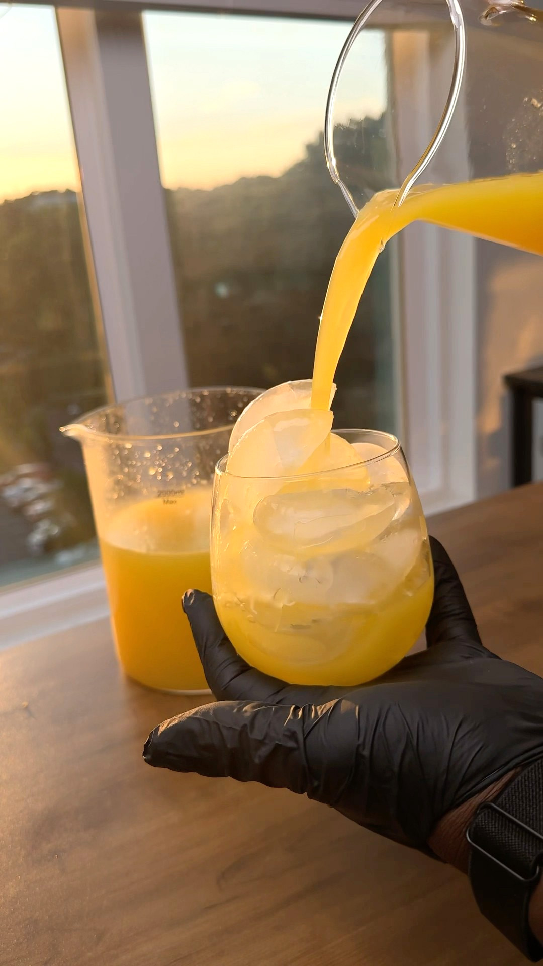 How to make refreshing pineapple ginger lemonade