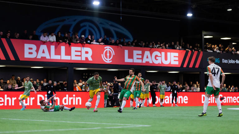 Fußball-Baller League mit Mats Hummels und Lukas Podolski stellt ...