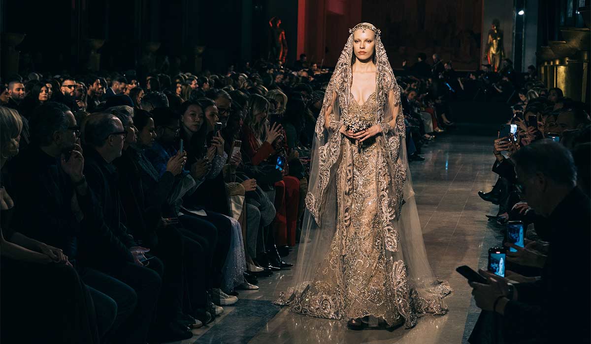 PICS: Elie Saab Reimagines Jet Set Glamour for Spring 2026