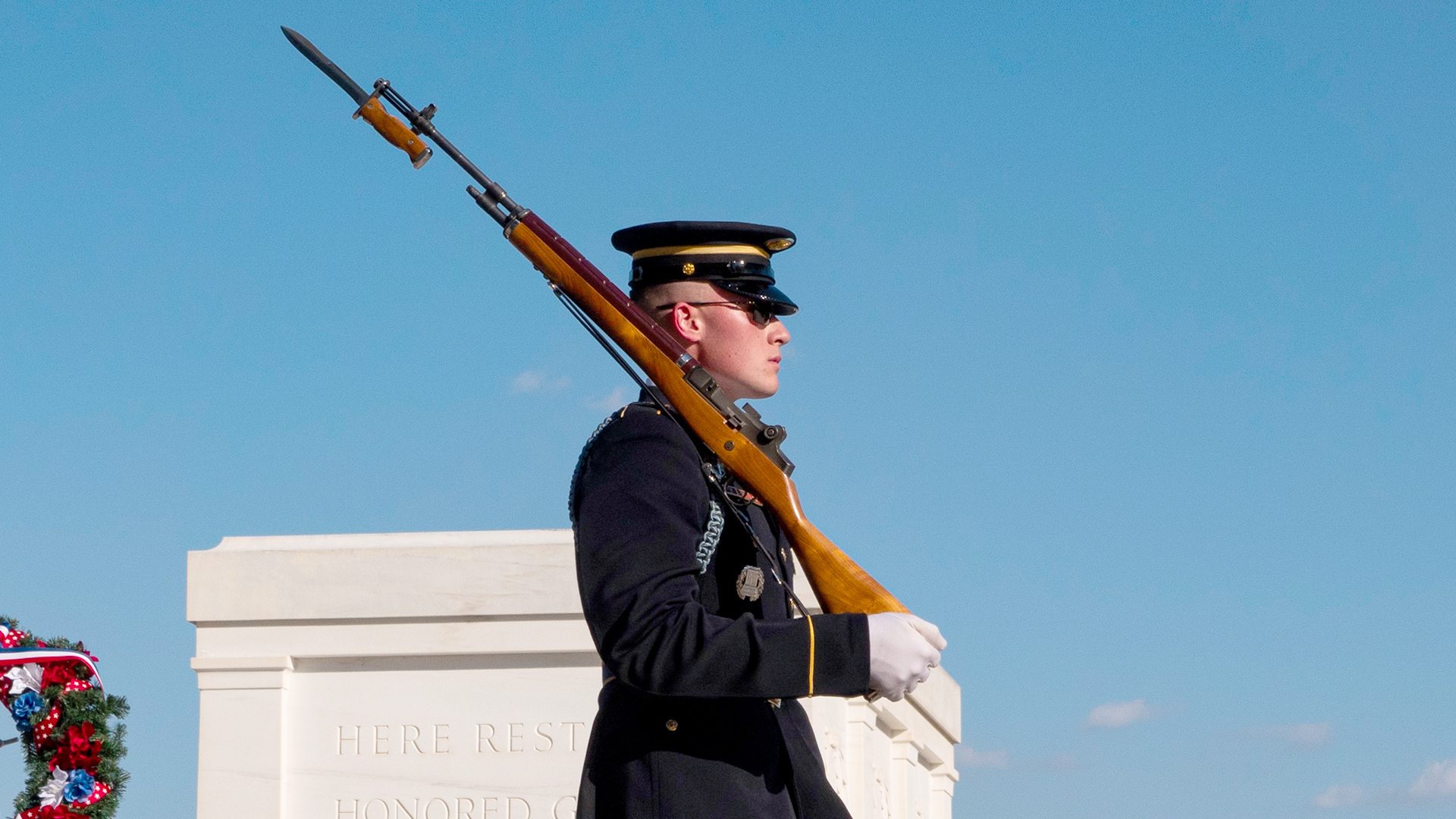 Tomb of the Unknown Soldier guards follow strict rules
