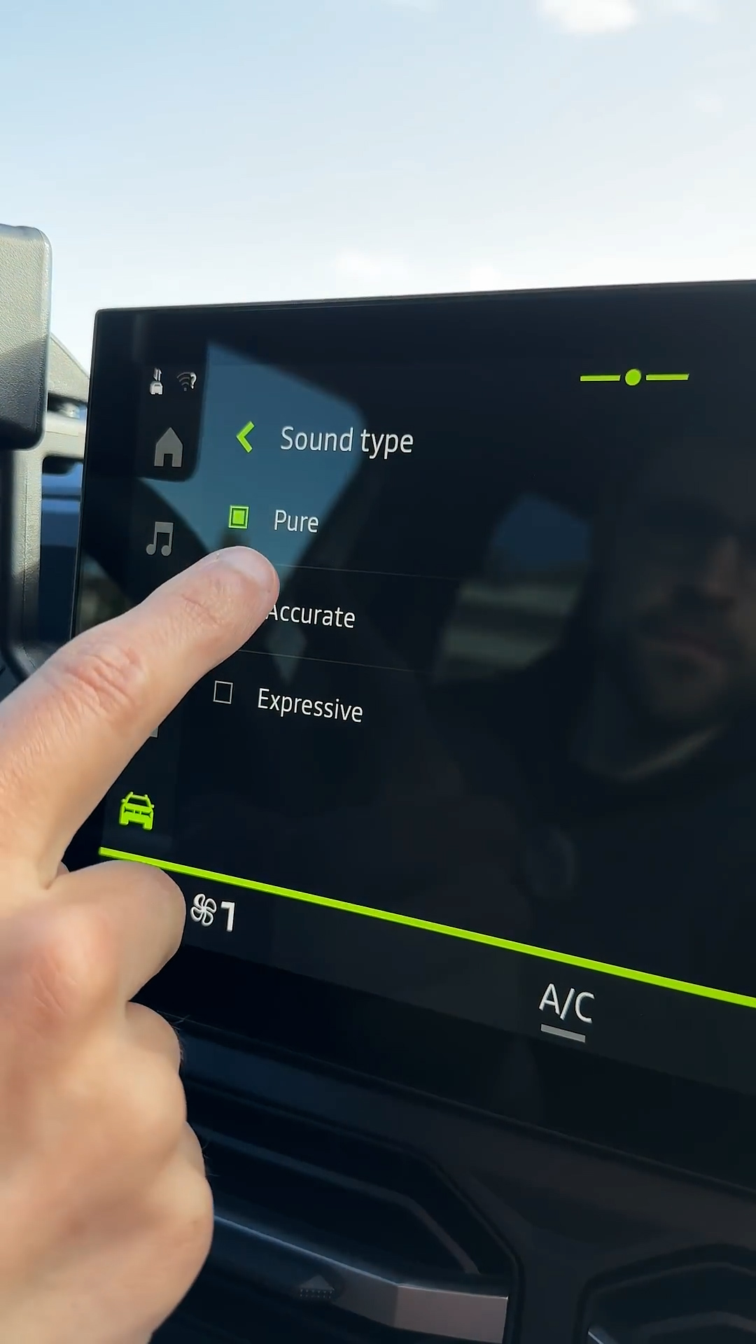 Kun je het geluid van de parkeersensor in de Dacia Duster aanpassen?