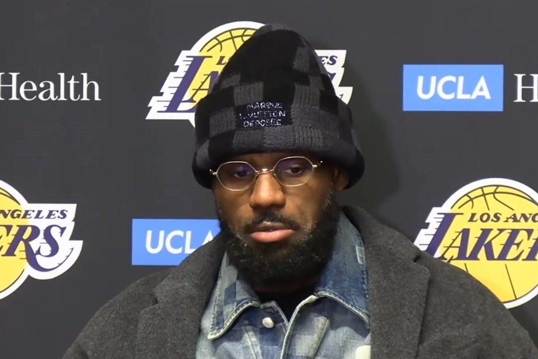 LeBron James addresses retirement after emotional return