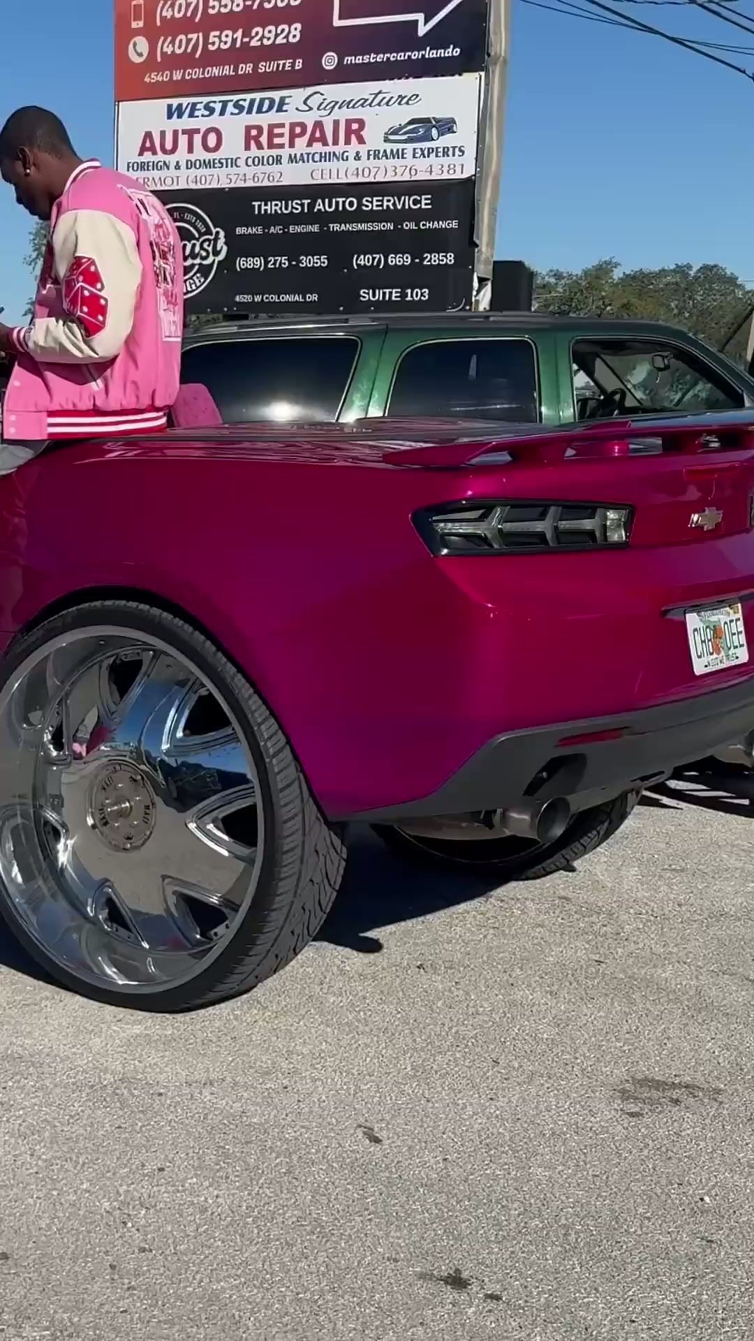 Candy magenta Camaro vert on 32’s DUBs