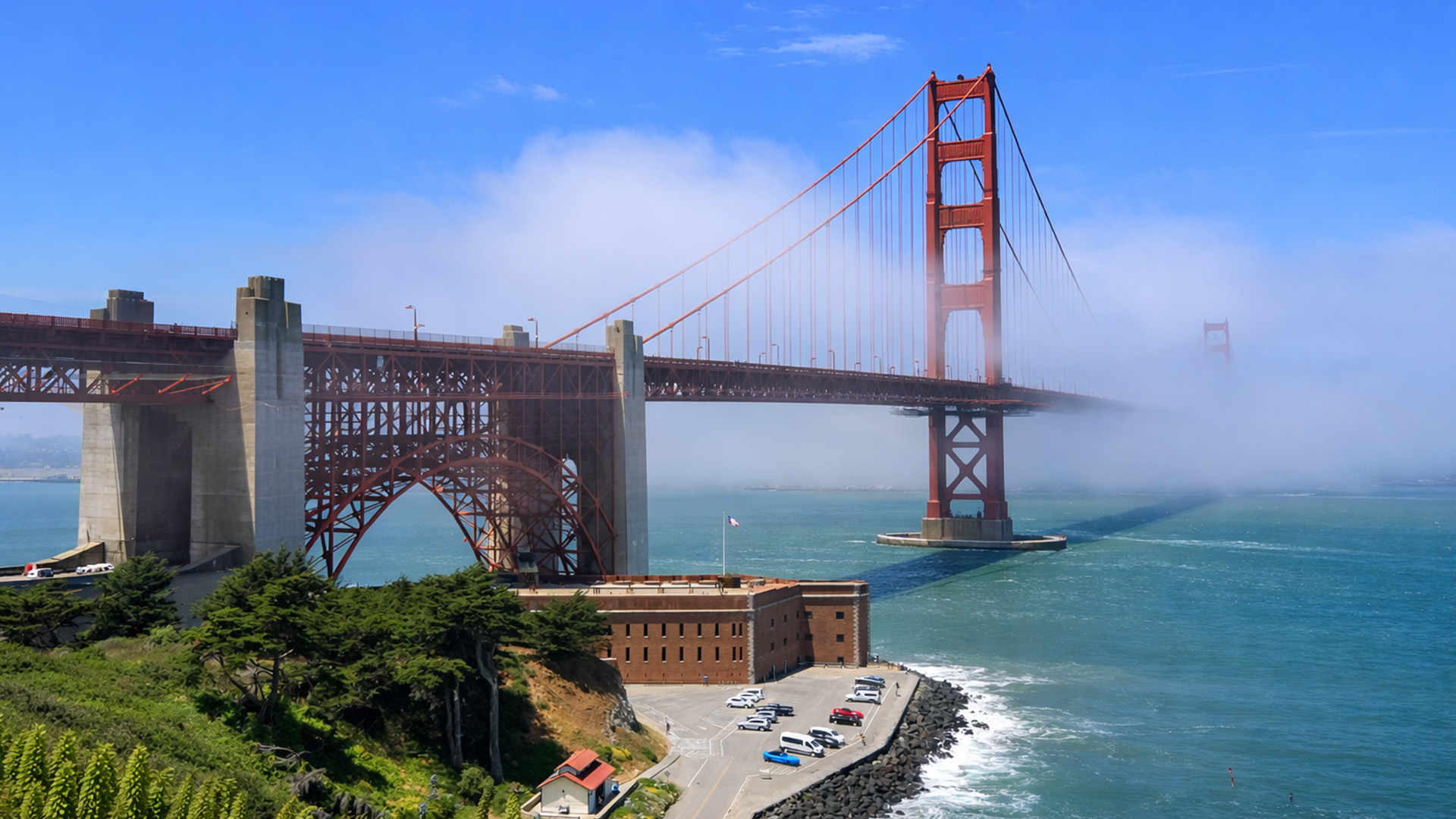 Golden Gate Bridge San Francisco foggy scenic views (4K)