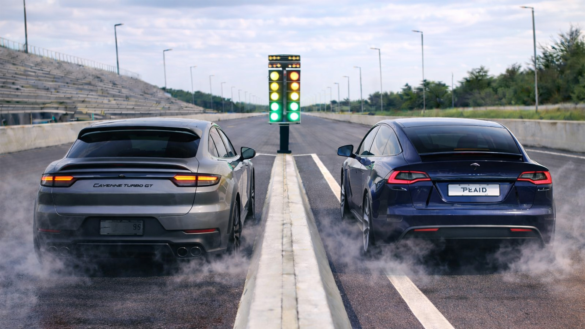 Porsche Cayenne Turbo GT vs Tesla Model X Plaid drag race