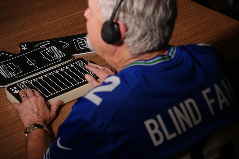 Some blind fans to experience Super Bowl with tactile device that ...