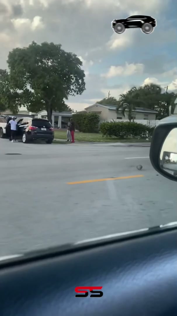 Sad accident of Cutlass Vert on Gold Daytons | Holiday traffic in Florida