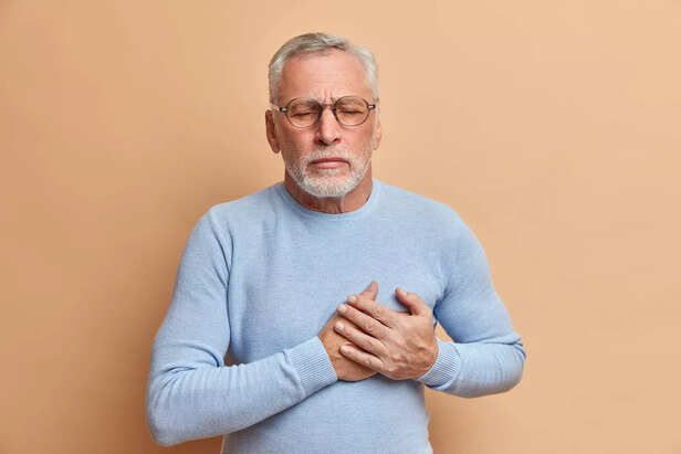 Heart attacks don’t start with pain, doctors reveal what comes first