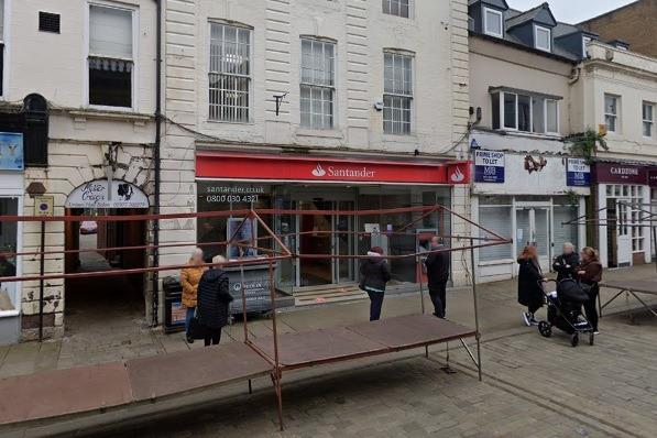 Santander closures: Major bank closing 44 branches - including Pontefract
