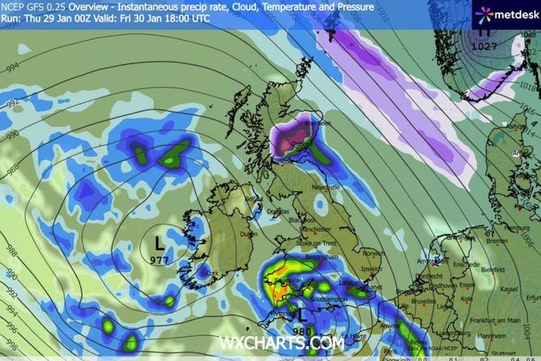 Met Office issues 21-hour warning as Brits told to prepare emergency kit