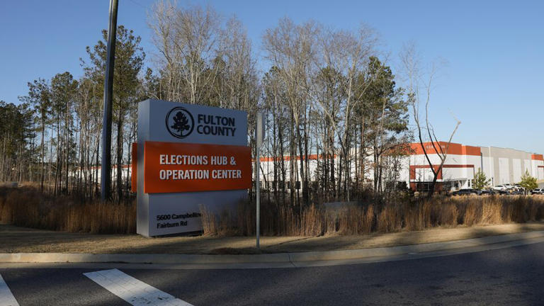 Trump 2020 vote fraud claims: FBI searches Atlanta election office ...