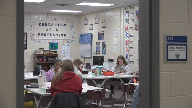 How a Houston County program is getting aspiring teachers an early ...