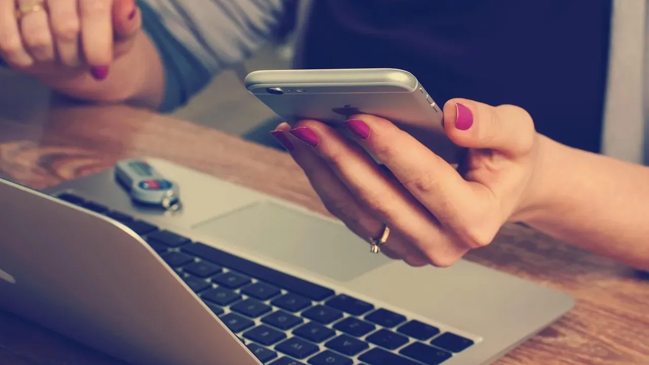 The no-go list: 8 dating behaviors that feel empowering - but reduce ...