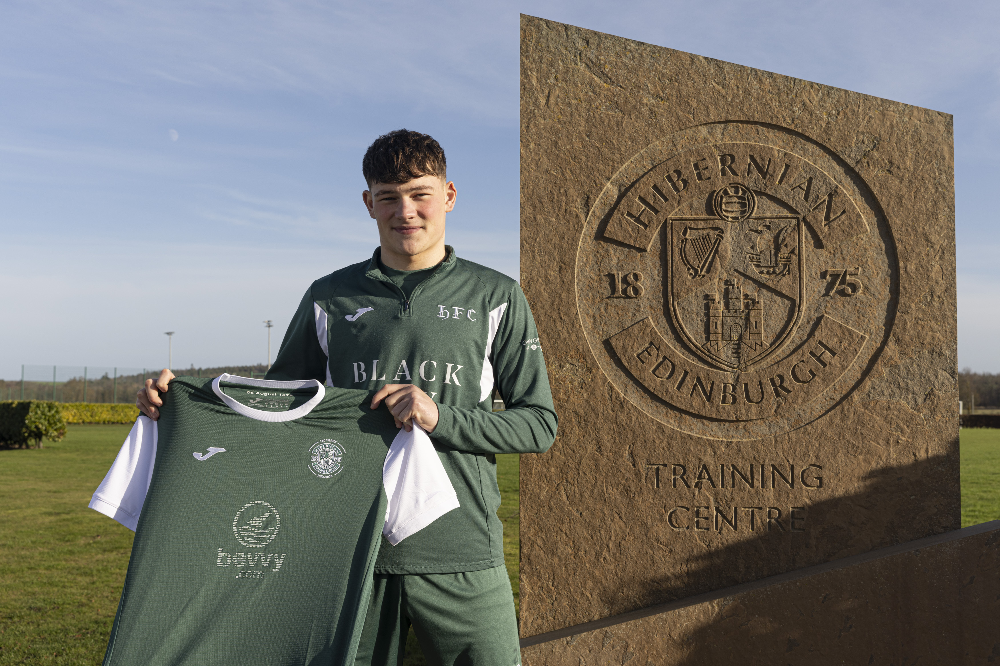 Hibs signing 'coup' broken down as teen striker's qualities given David ...