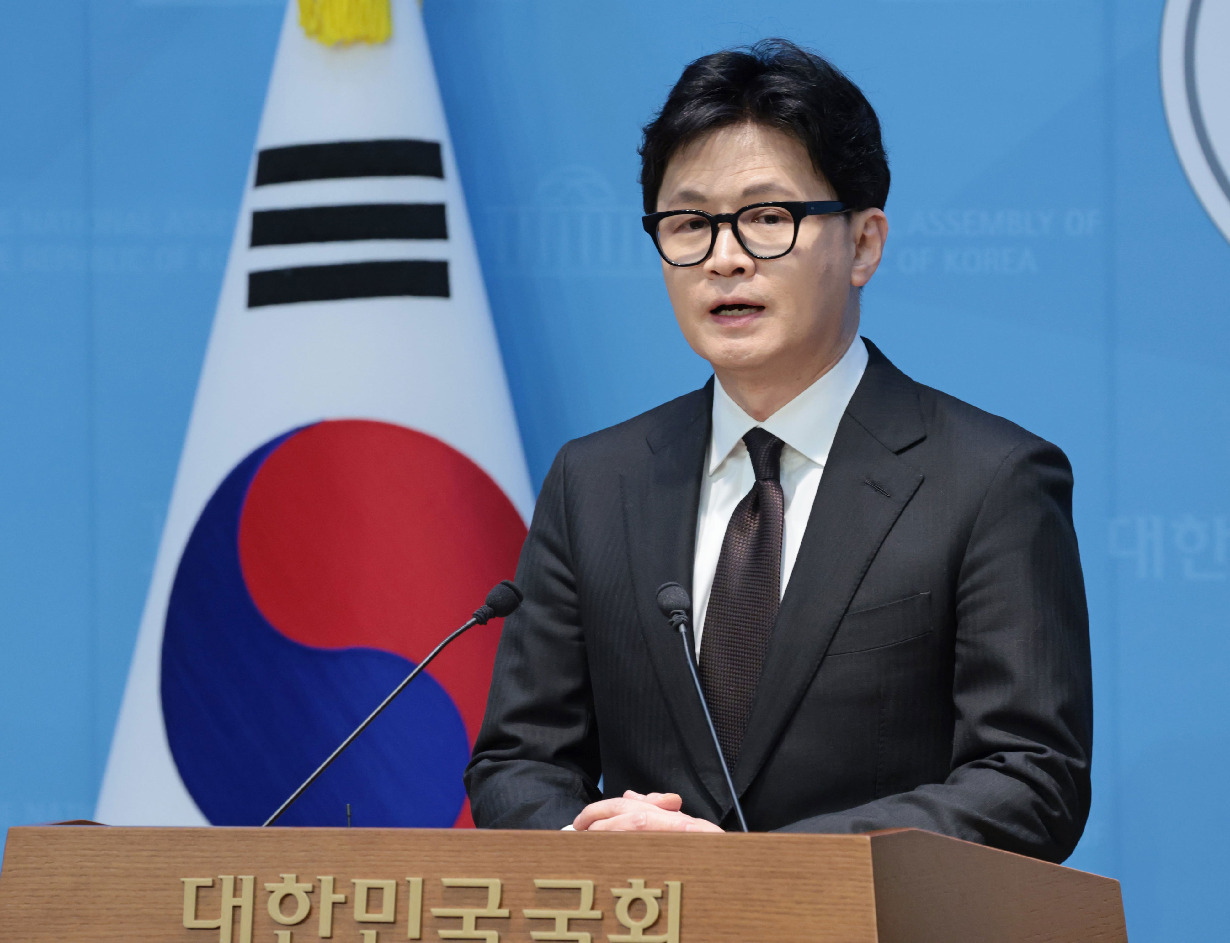 Han Dong-hoon to rally supporters, eye independent run