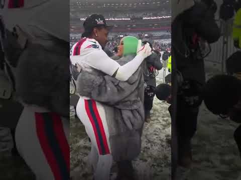 Cardi B kisses Stefon Diggs after playoff win