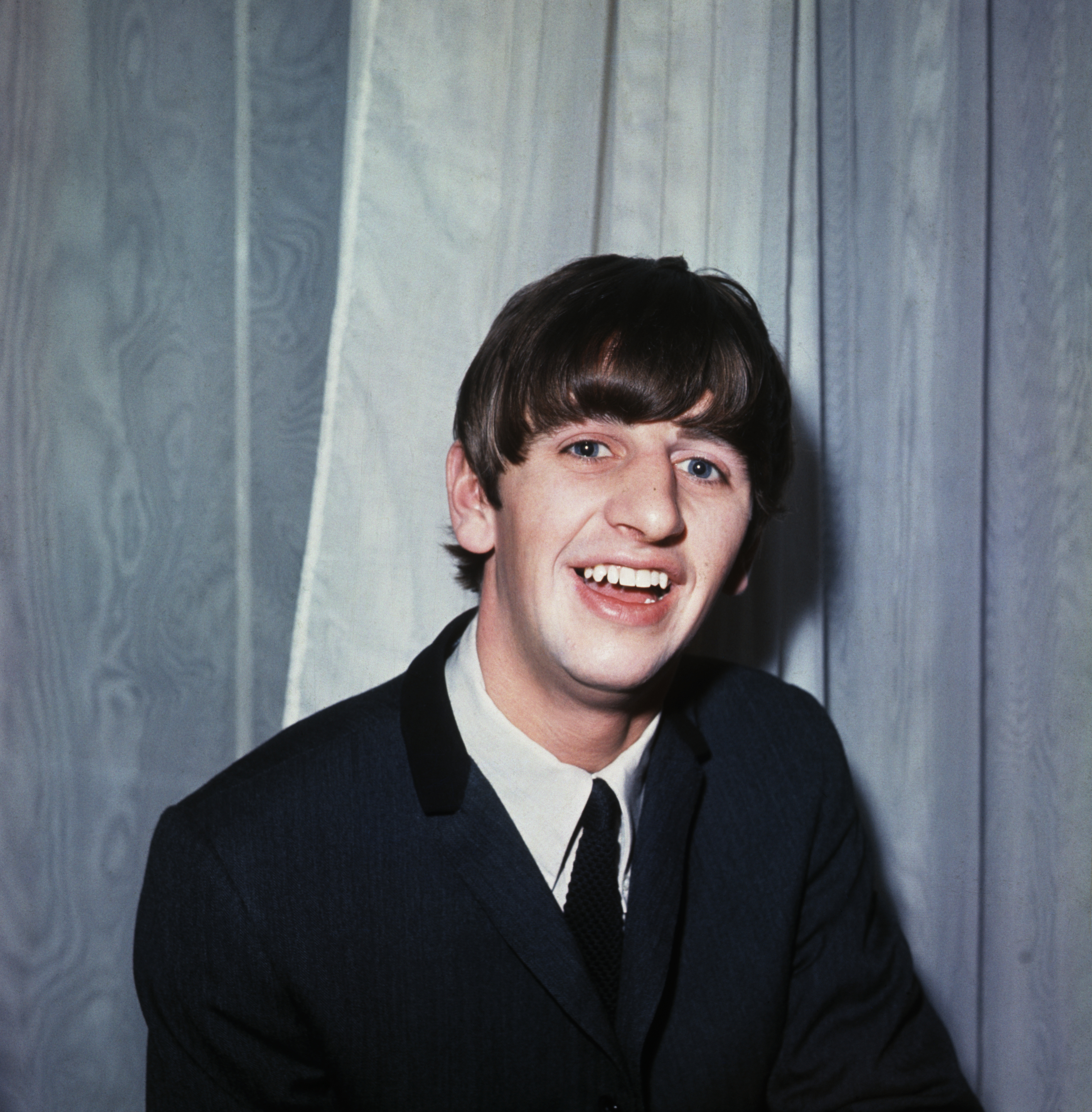 Barry Keoghan debuts Ringo Starr-inspired hair transformation ahead of ...