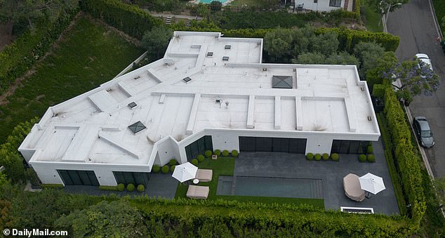 How Brooklyn Beckham and Nicola Peltz spend her reported $1M-a-month ...