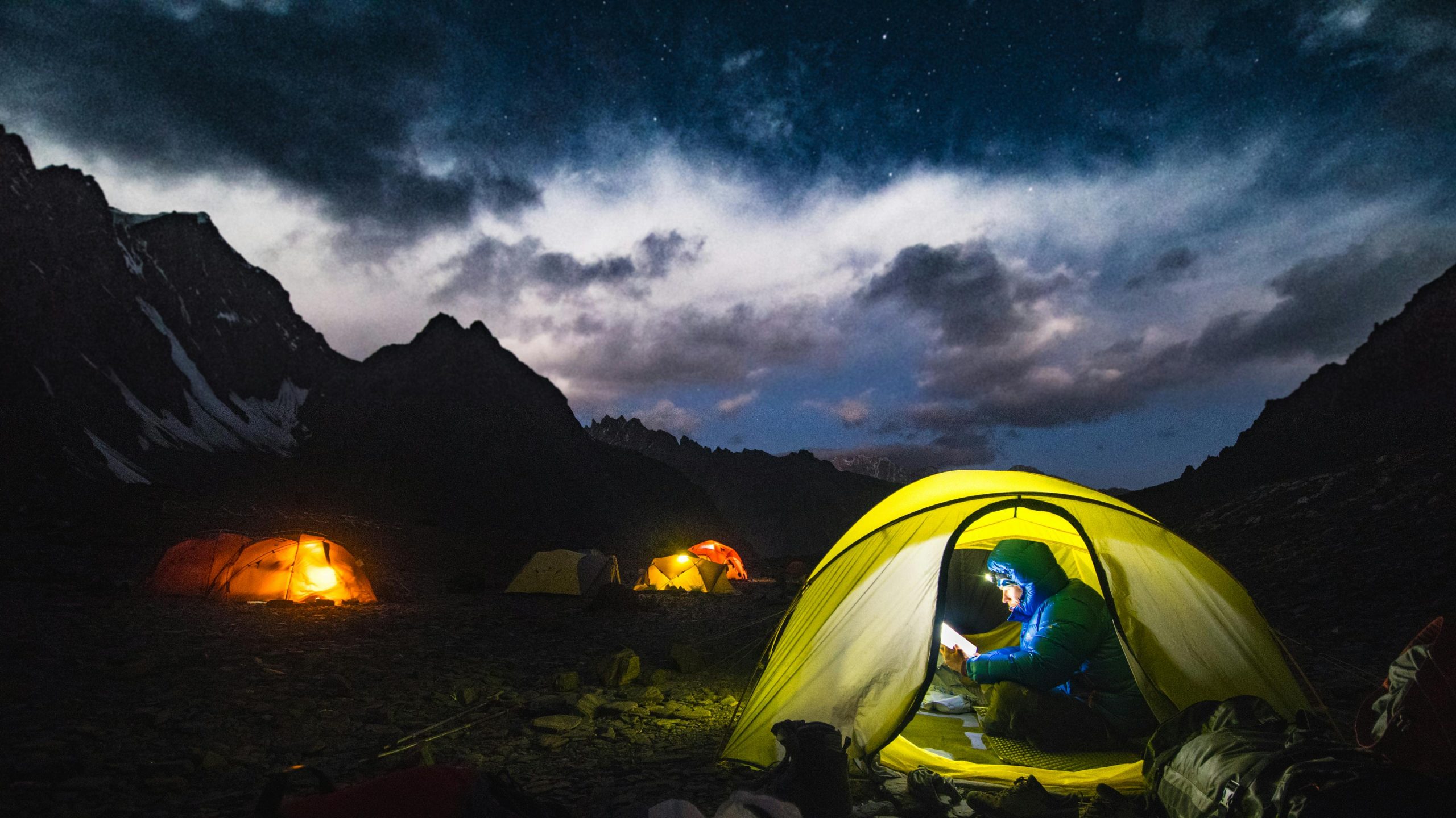 10 must-know camping secrets that pros don’t share