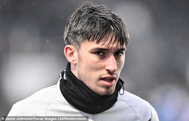 Hibs boss confirms Bowie offers: Scottish sport update