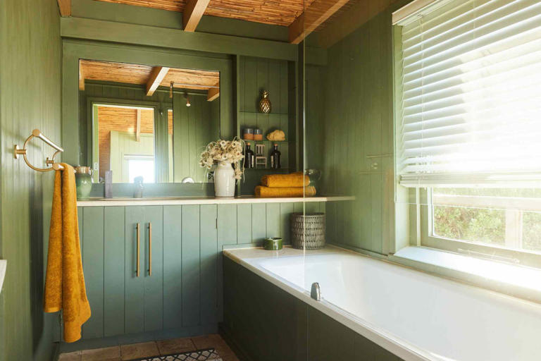 5 trending bathroom paint colors designers can’t get enough of in 2026