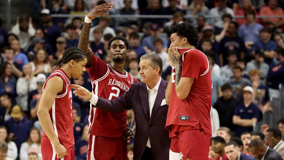 Calipari’s battle against noise: Why Arkansas Razorbacks keep winning