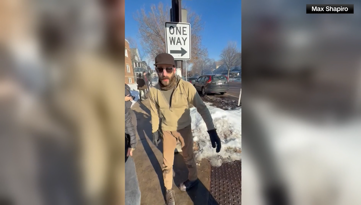 New videos show Alex Pretti scuffle with federal officers in ...