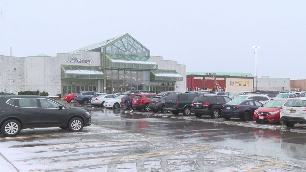 Mall at Greece Ridge closes due to water main break