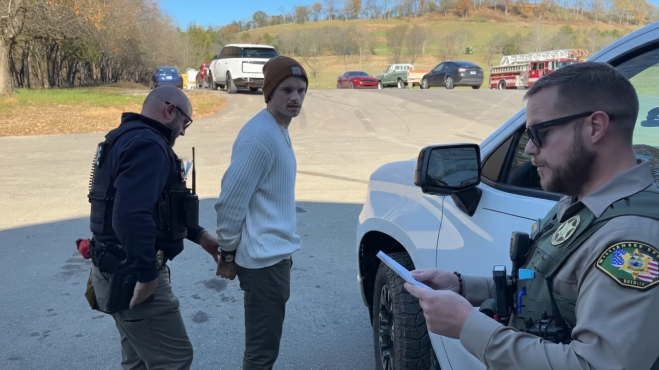 "Put your hands behind your back" - Influencer gets arrested for tax ...