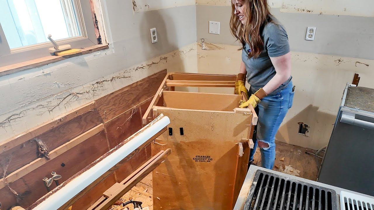 Watch me transform a kitchen into a cozy dining space