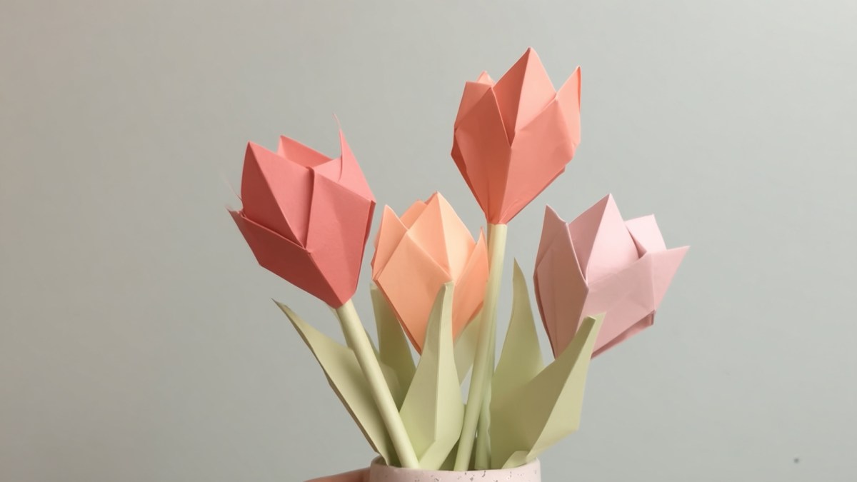 Einfache Bastelanleitung: Diese Origami-Tulpen machen Lust auf Frühling