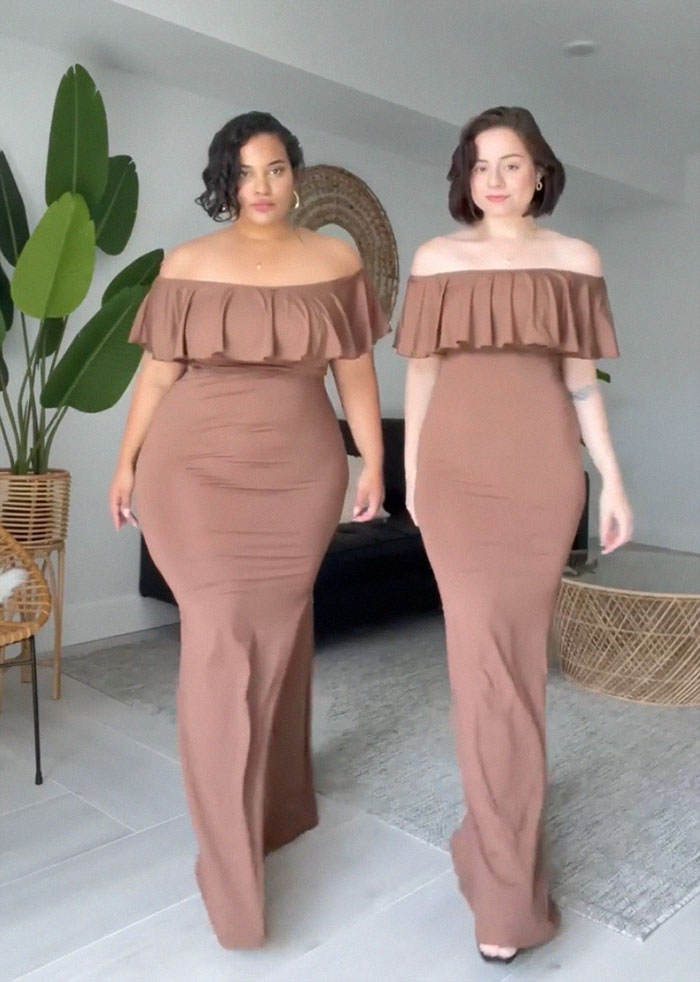 Two friends show how the same clothes look on their different bodies ...