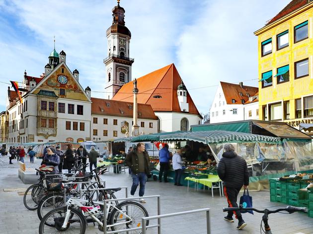 Rückkehr zum alten Standort: Ambiente des Freisinger Marienplatzes ...