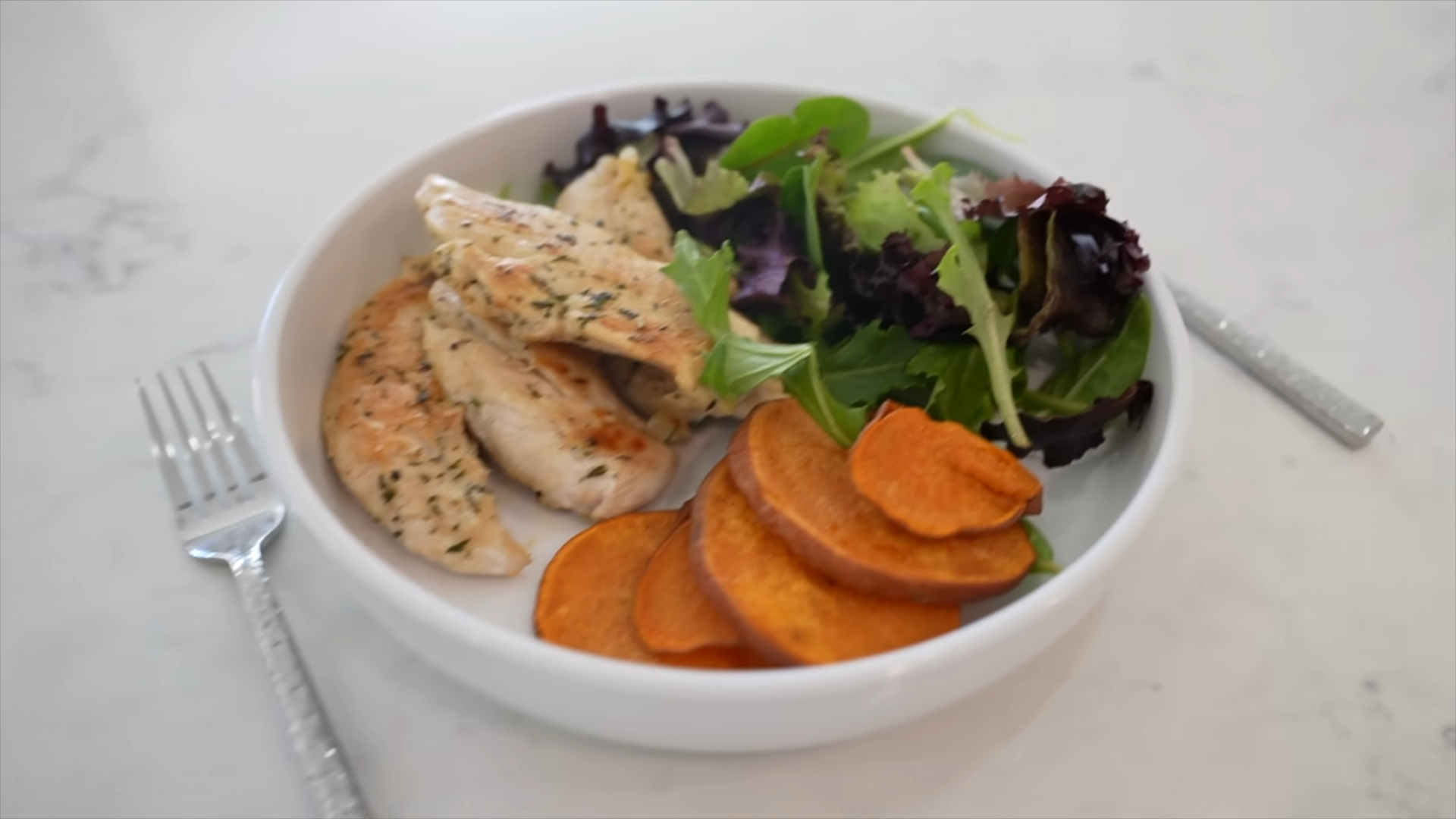 Staying shredded every day – my diet & workout routine