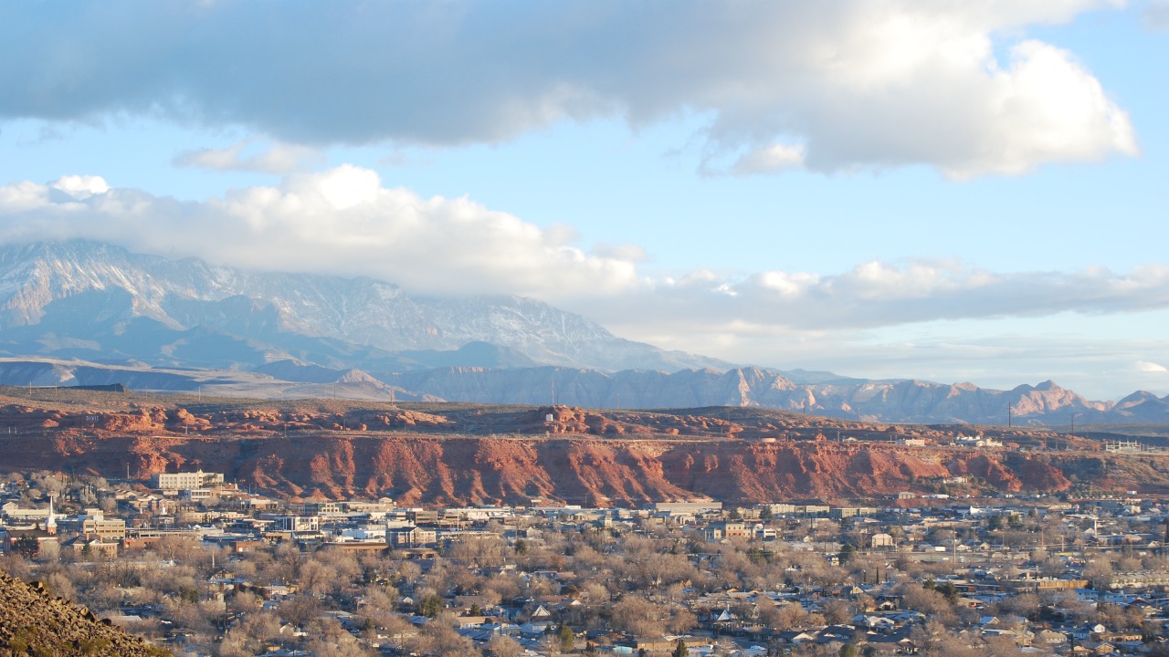 How California politics turned a tiny Utah town into a global energy giant