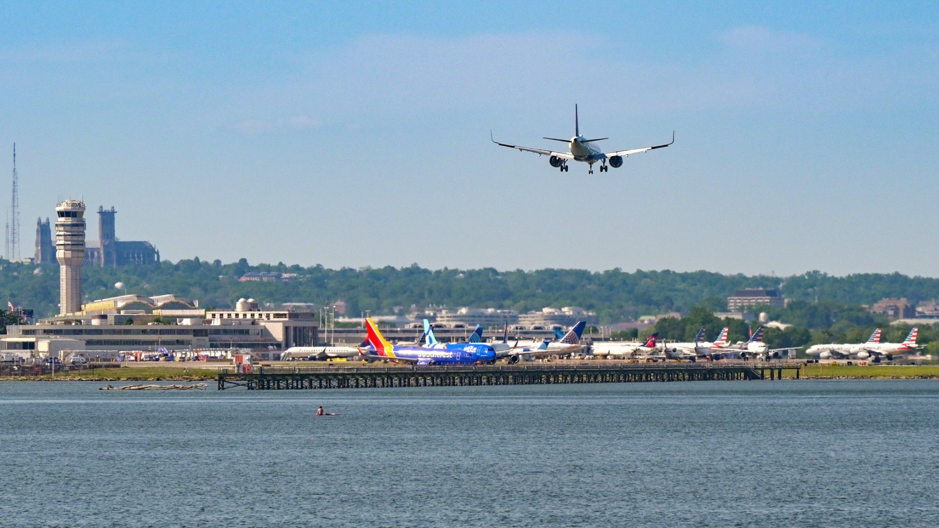 FAA ignored pushes to adjust flight paths around Reagan National ...