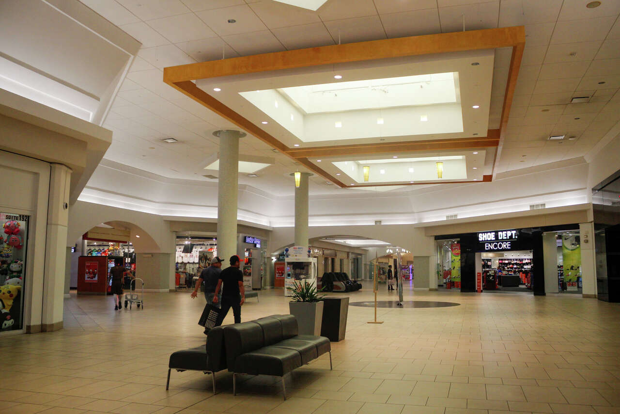 Outlook: Mall del Norte adds new stores in 2025, with more on the way ...