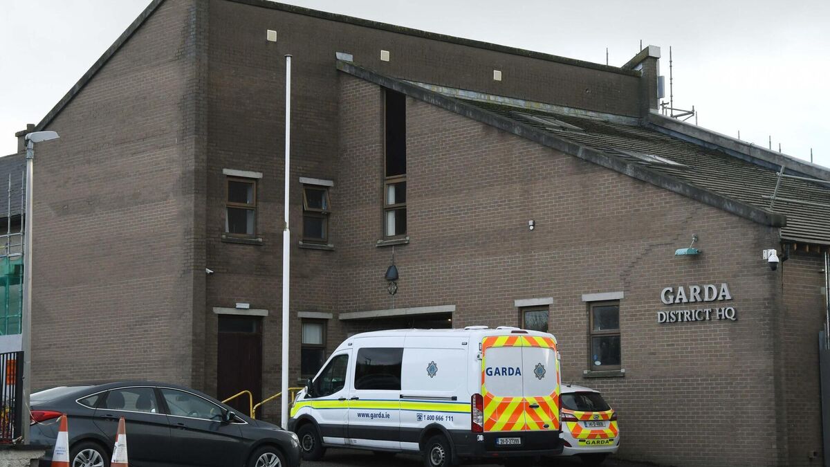 Man carrying knife accused of threatening to behead another man at Cork ...