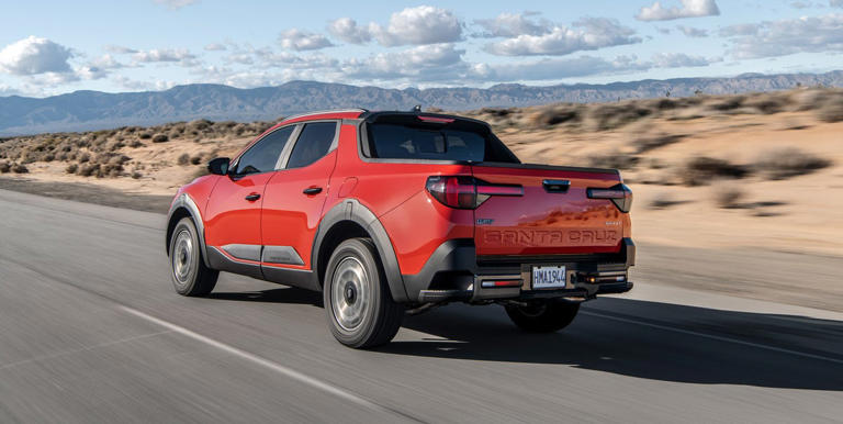 Hyundai to drop Santa Cruz pickup after getting dog-walked by the ...