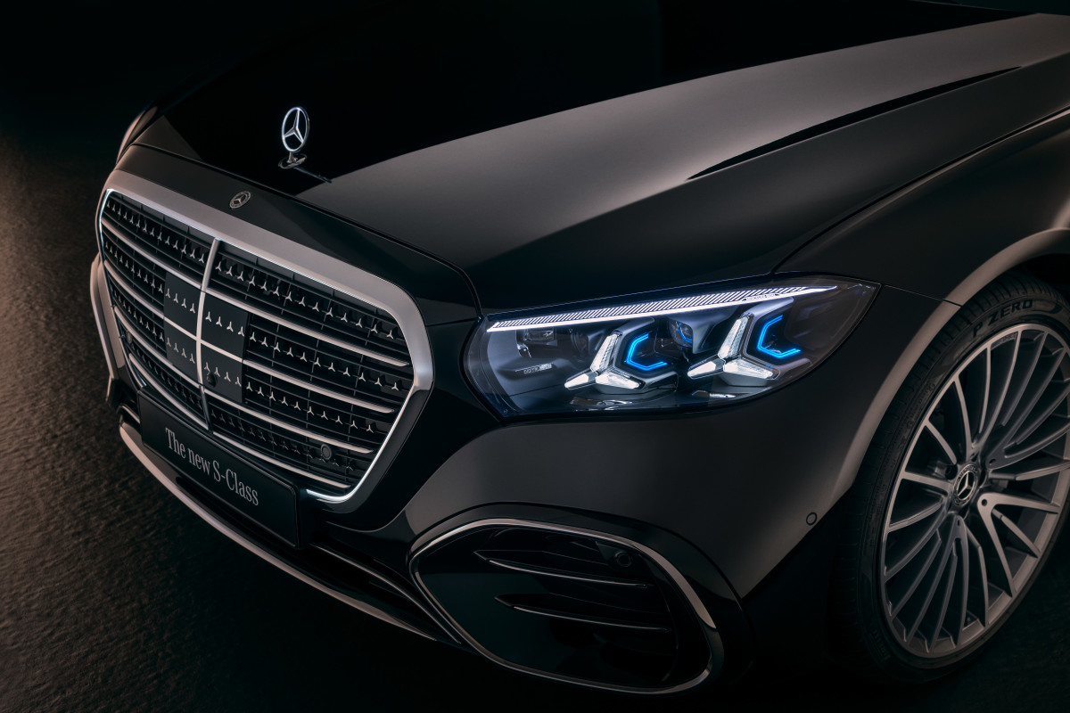2027 Mercedes-Benz S-Class arrives to reclaim its luxury crown