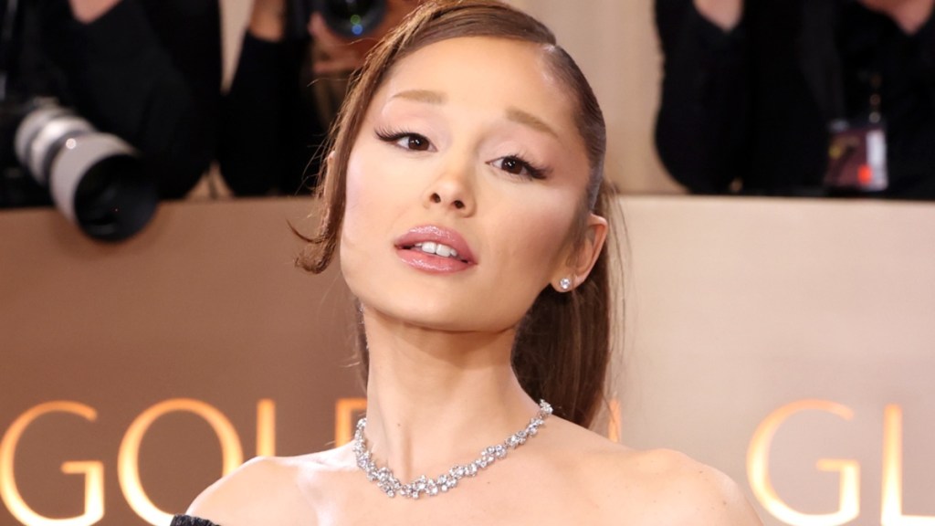 Ariana Grande stuns in heart-shaped minidress for Swarovski