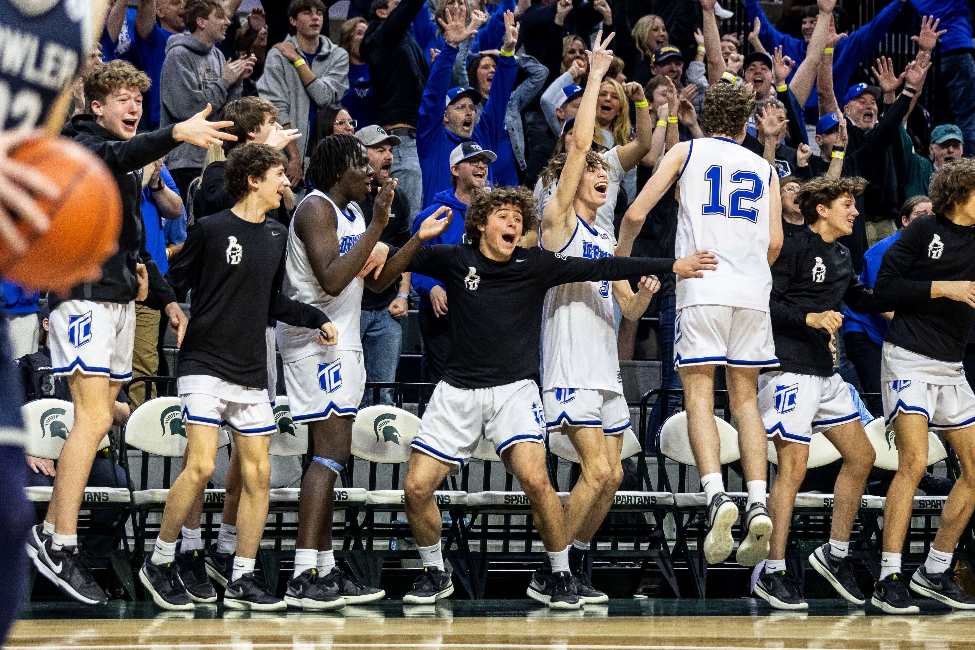 Buzzer-beater headlines Grand Rapids-area boys prep hoops for Jan. 28