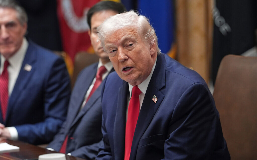 Trump claims 'it looks like' Hamas will disarm; Witkoff: They'll give ...