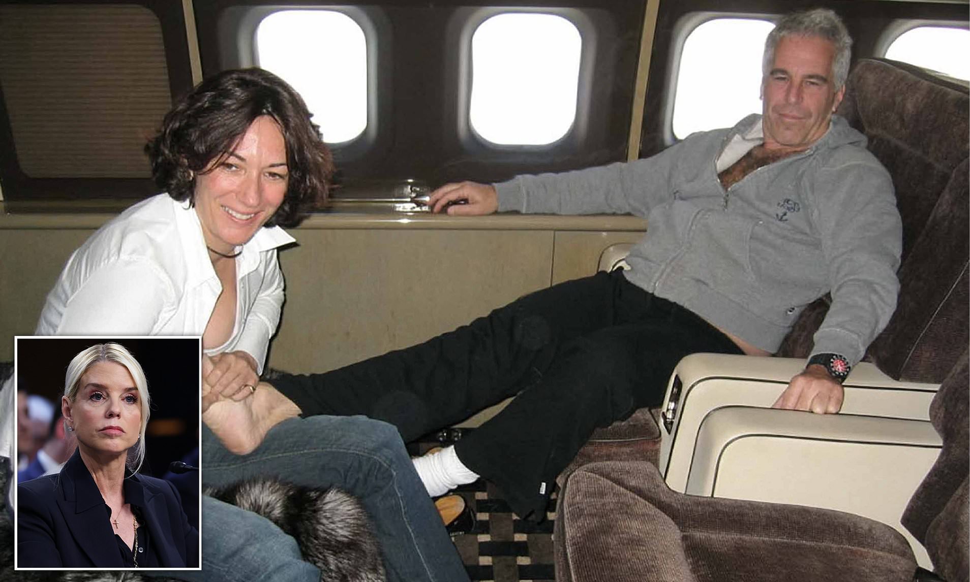 Stunning Epstein twist as Ghislaine Maxwell claims 29 friends cut ...