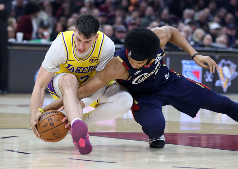 Cavs spoil LeBron James’ teary-eyed homecoming in 129-99 blowout win ...