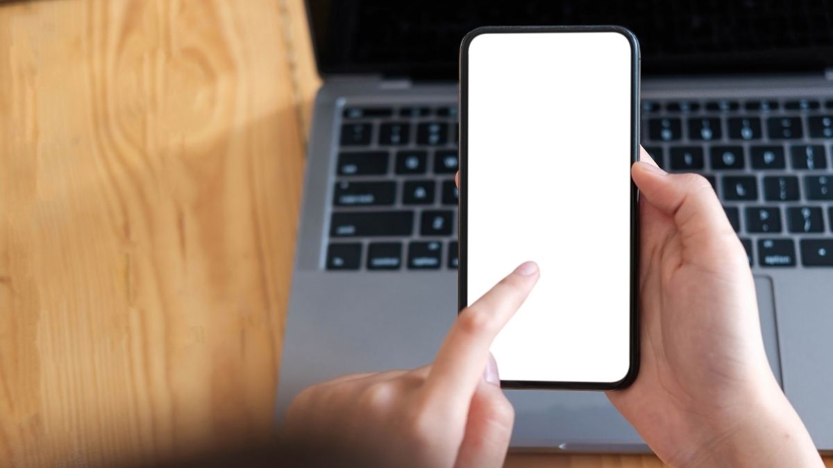 Viral Threads post slams LinkedIn career enthusiasts: "They horrify me"